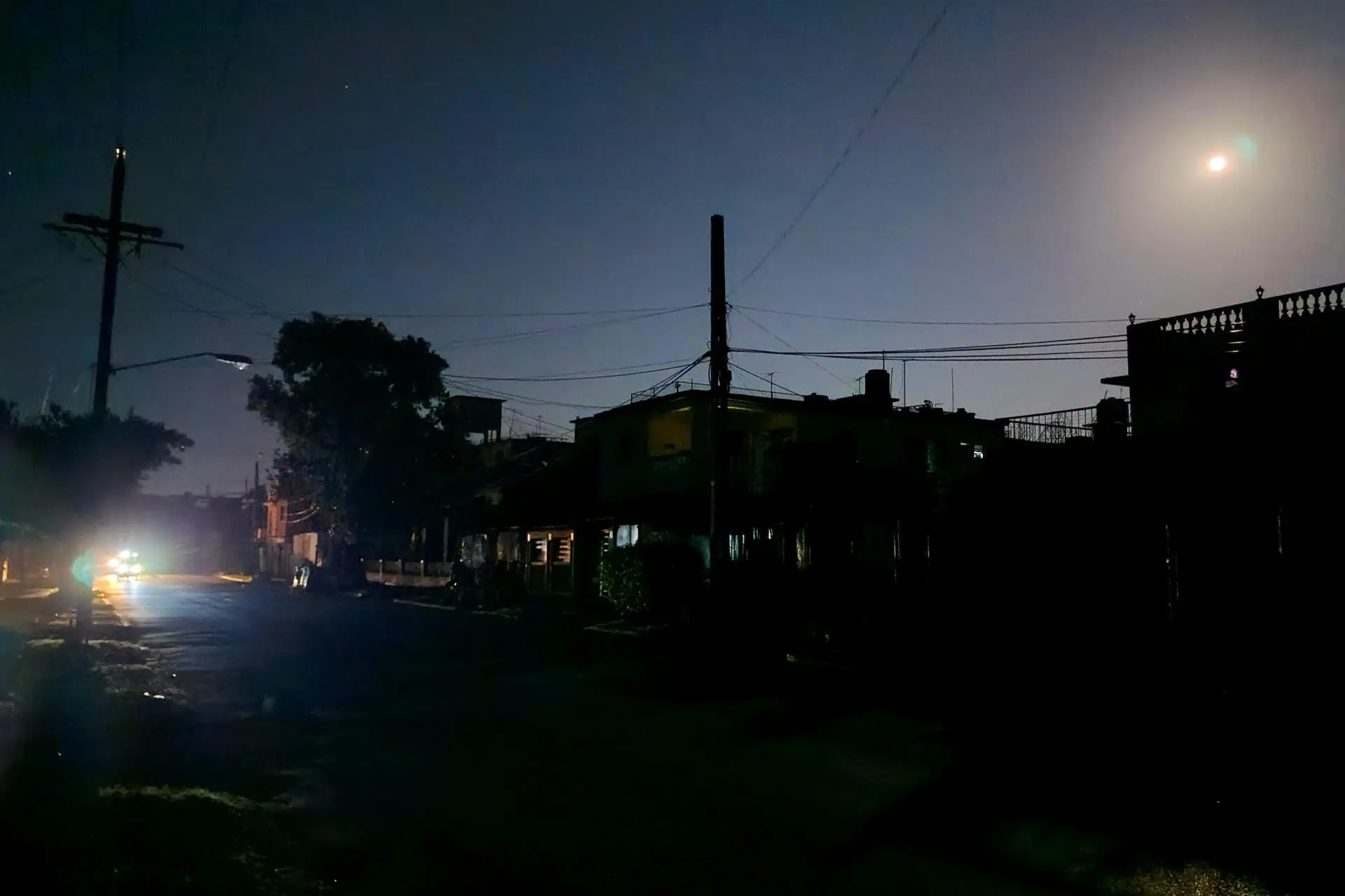 Cuba Advances On The National Electric Grid's Recovering - teleSUR English