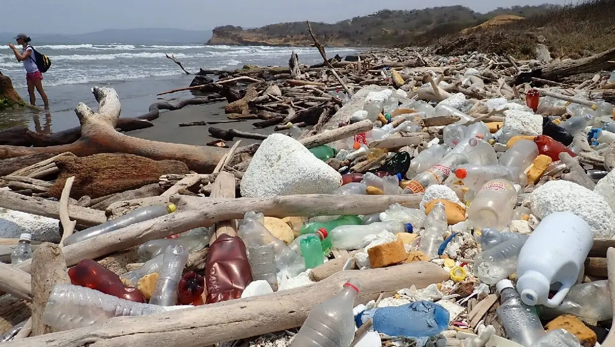 U.N. Plastic Treaty Talks Fail as Nations Clash Over Binding ...
