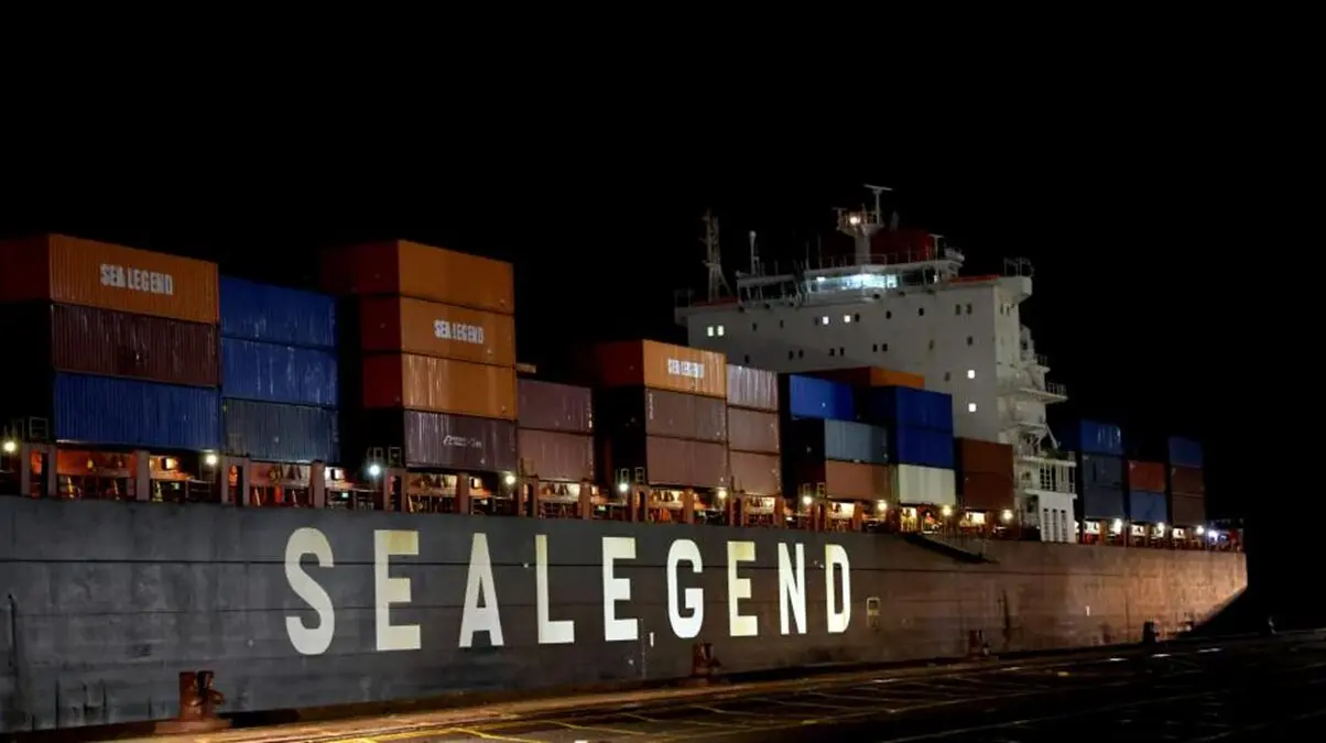 First Ship on China-Europe Arctic Route Docks in Britain - teleSUR English