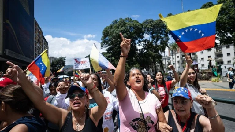 Russian Senate Ratifies Strategic Partnership Treaty With Venezuela ...