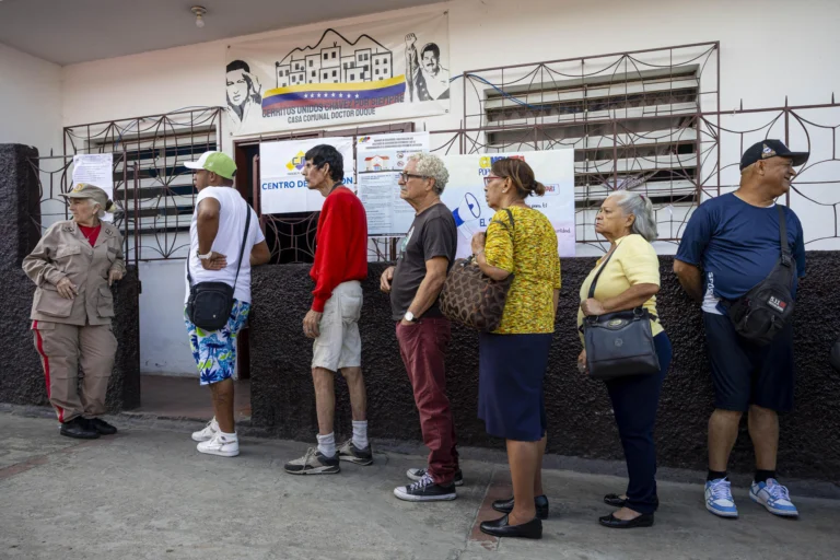 Venezuela's Electoral Entity Extends Voting Time On 4th National ...
