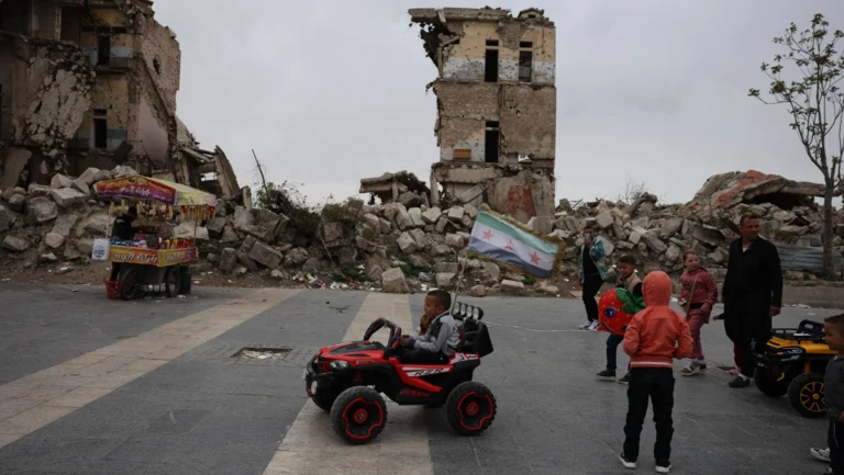 One Year After Syria's War Ends, Displaced Families Return To Ruins ...