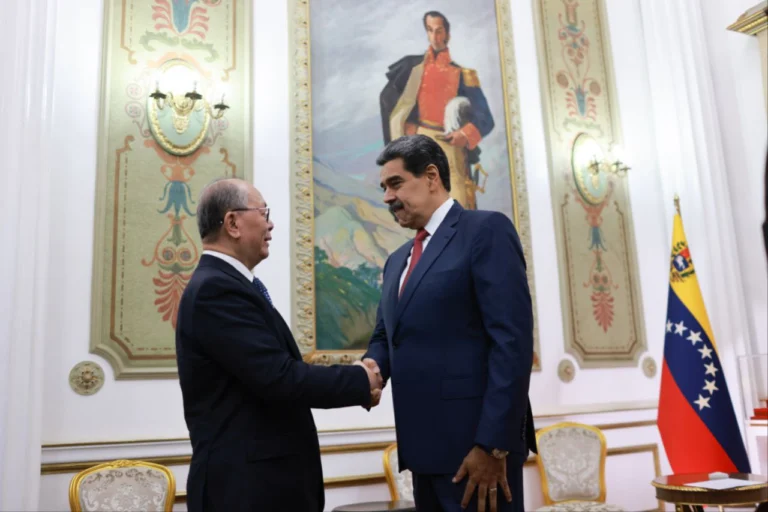 Venezuela and China Strengthen Strategic Alliance in Caracas in Defense ...