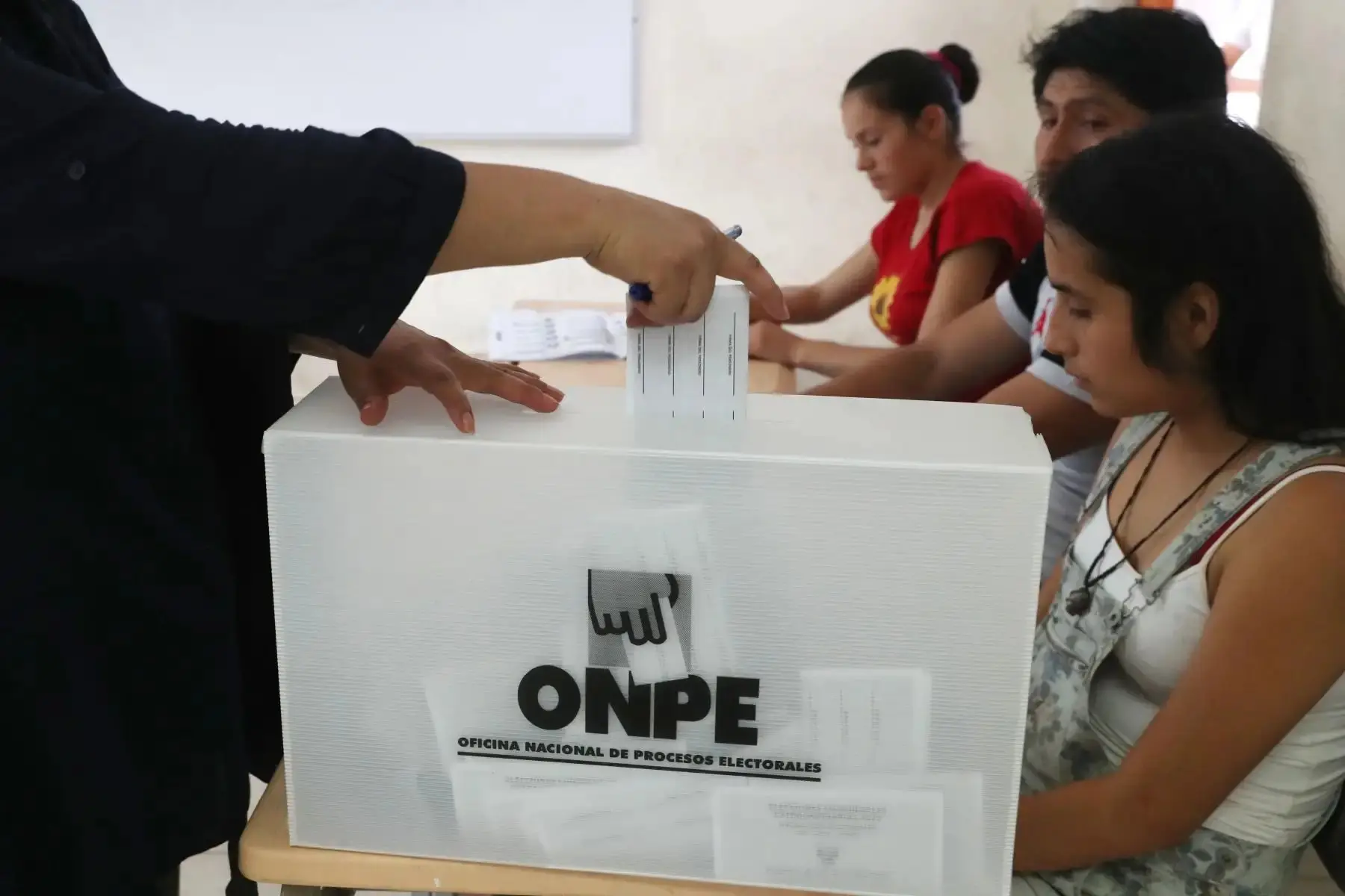 35 Candidates Are Running for the Peruvian Presidency - teleSUR English